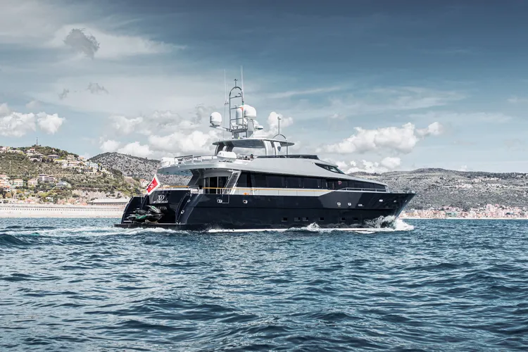 XO OF THE SEAS yacht for charter (Ustaoglu, 32.09m, 2012)